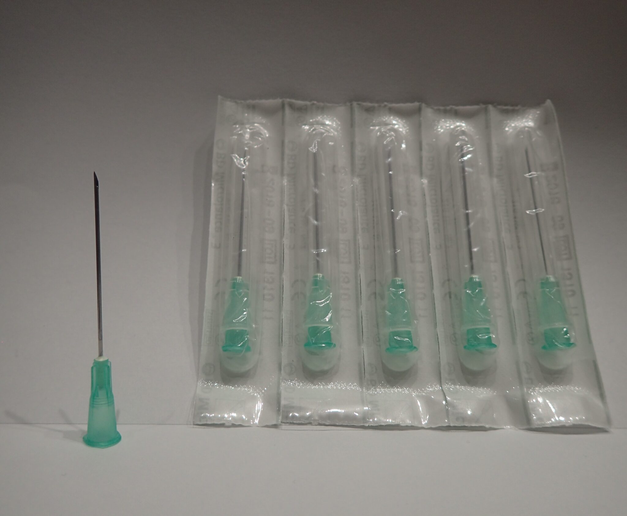 Hypodermic Needles 21G x 1.5" (Green) - Mediquip
